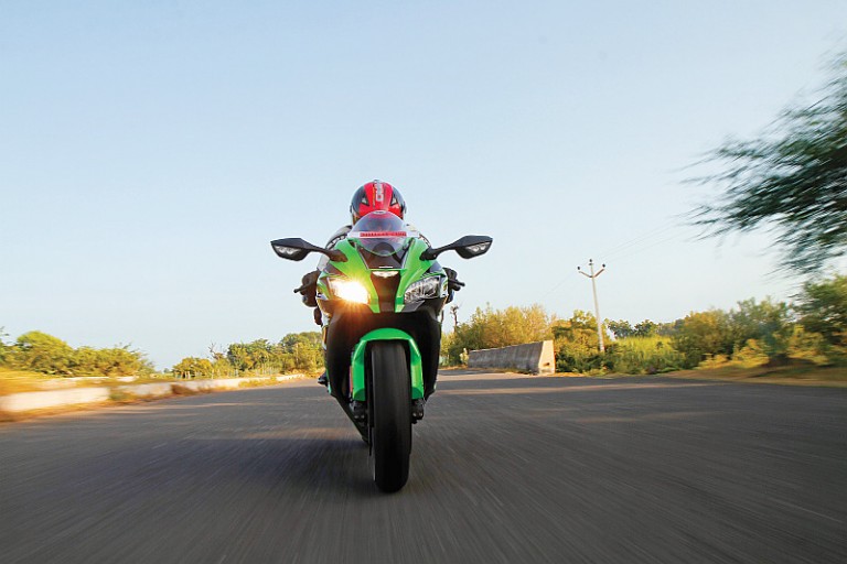 First Ride Kawasaki Ninja ZX-10R: Race Bike for the Road - Bike India