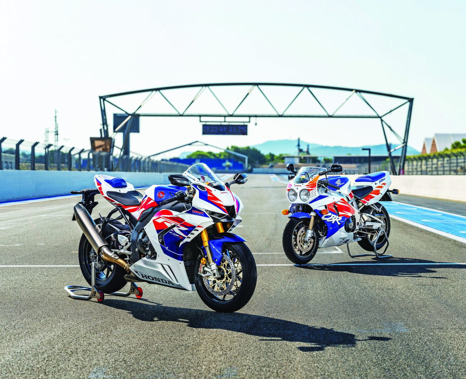 Honda CBR1000RR-R Fireblade Anniversary Edition Review – Enduring Magic ...