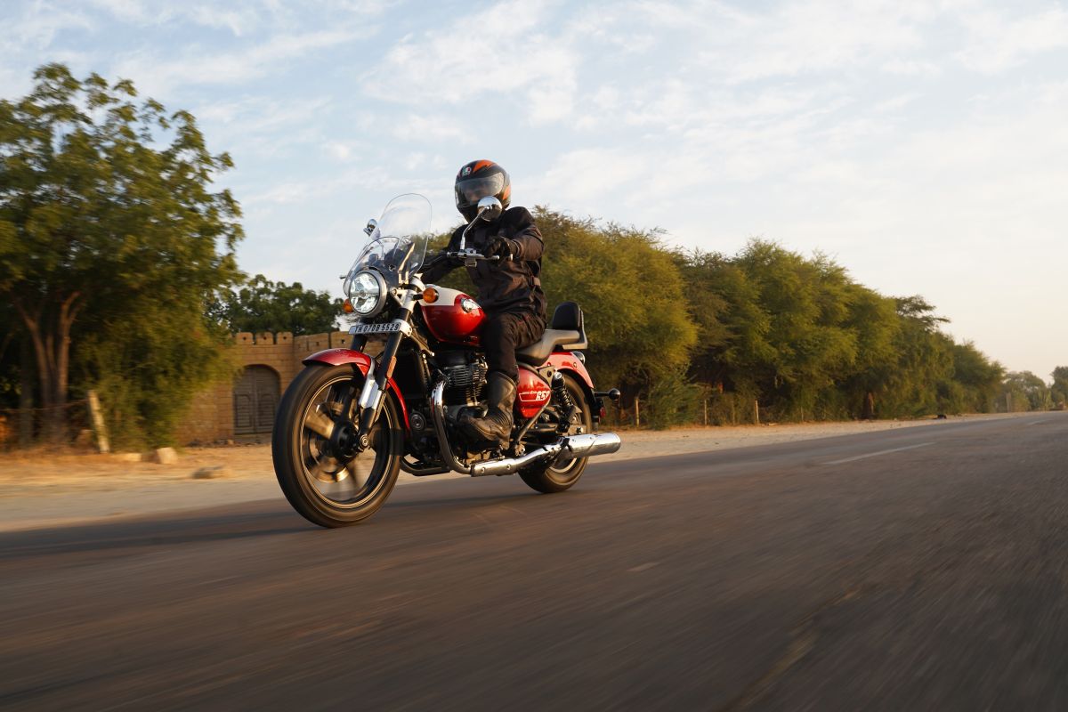 Royal Enfield Super Meteor 650 First Ride Review - Bike India