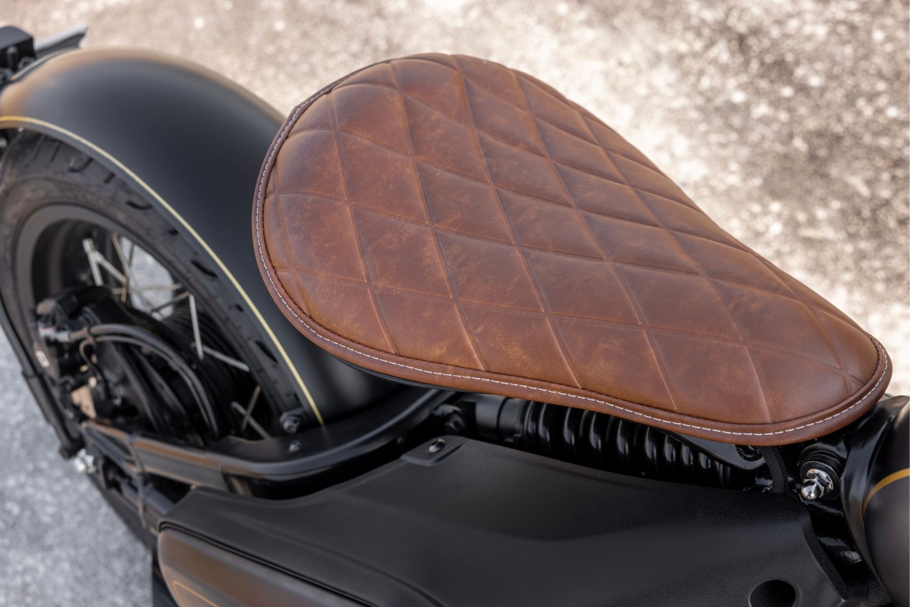 Jawa Perak Stealth Launched from Rs 2.13 lakh - Bike India