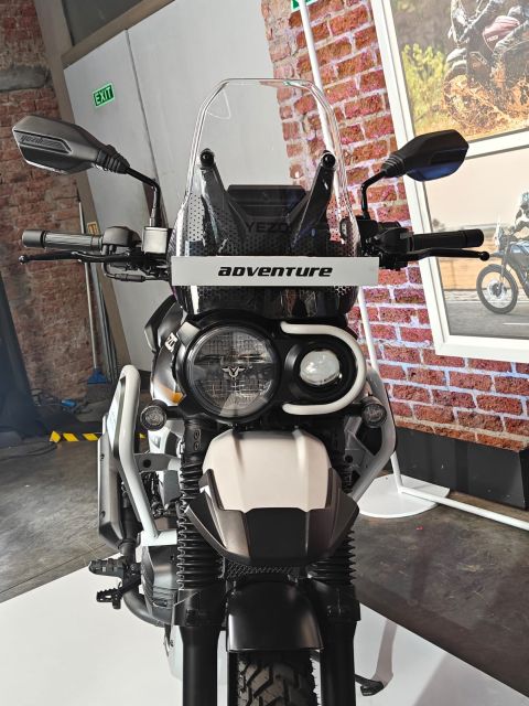 Yezdi Adventure 2025 v KTM 250 Adventure 2025 v Suzuki V-Strom SX Spec ...